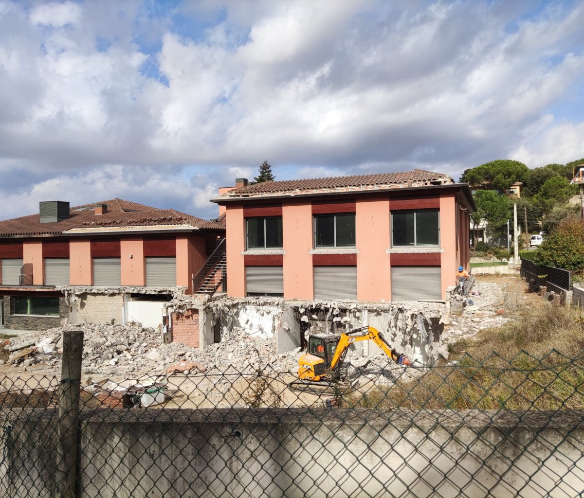 L’Ajuntament de Taradell fa aterrar elements de l’Hotel de la Roca per ...